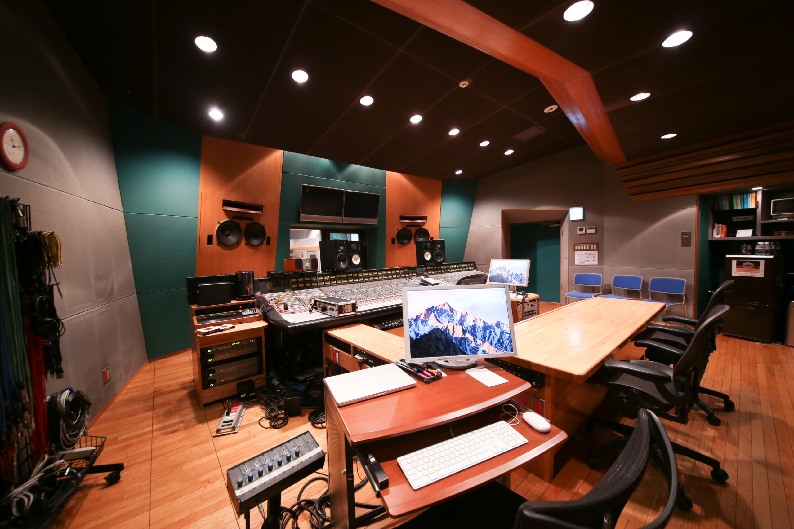 BEYOOOOONDS『アツイ！』 - 株式会社ポップホリック（POPHOLIC） – 音楽制作/アーティスト・クリエイターマネージメント